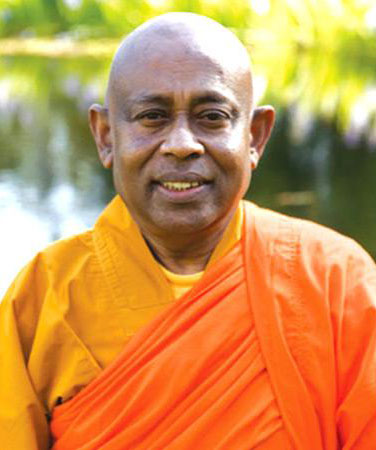 එදා හැලි අරක්කු ප‍්‍රහාරයෙන් බේරුණු, ඇමරිකාවේ ප‍්‍රධාන සංඝ නායක අග්ගමහා ...