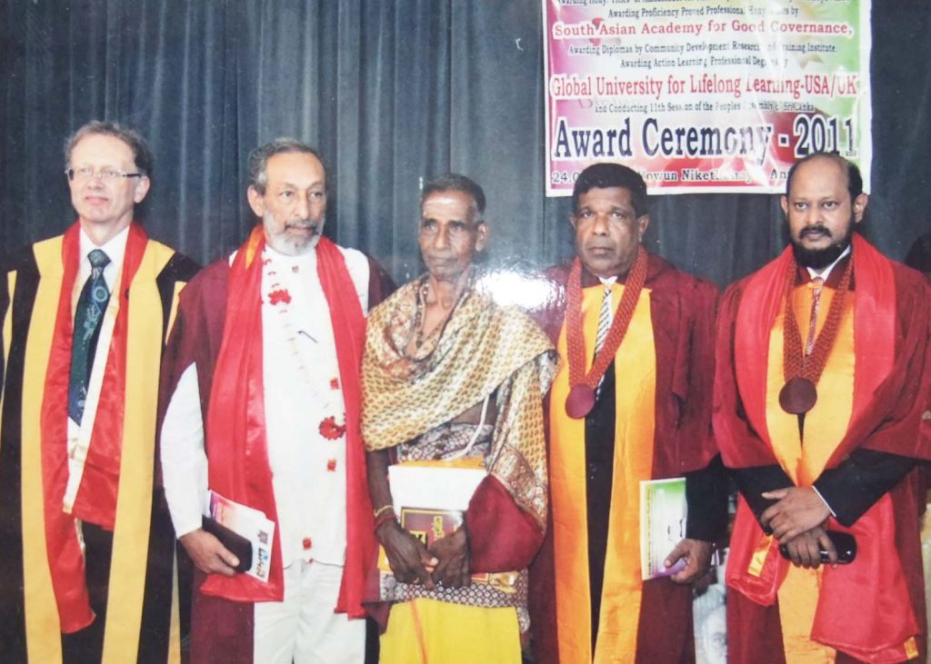 හොරු අල්ලන්න ගෙනා කම්බහොරු - BODHI SABHAVA